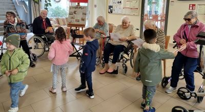 Kinder bringen Geschenke mit | Verlag Dreisbach Online