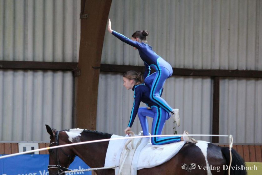 Hessische Meisterschaften im Voltigieren in Dornheim | Verlag Dreisbach ...